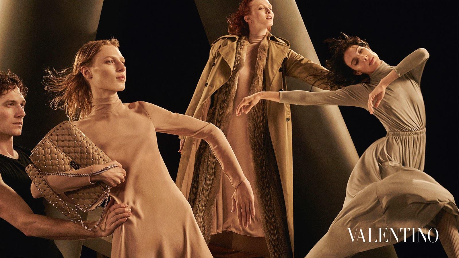 Valentino | Fall Winter 2016/2017 Ad Campaign – Modni dny